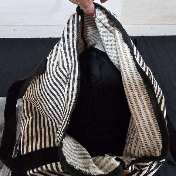 thirty-one | Bags | Thirty One Retro Metro Weekender Twill Stripe Nip ...